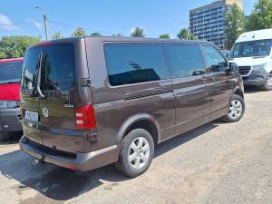Brūns Volkswagen Caravelle 2018 Viļņa, ar dzinēja tilpumu 2.00 L un nobraukumu 280 tūkst. km par 19800 €, foto 4 vietnē AUTOMOTO.COM.LV