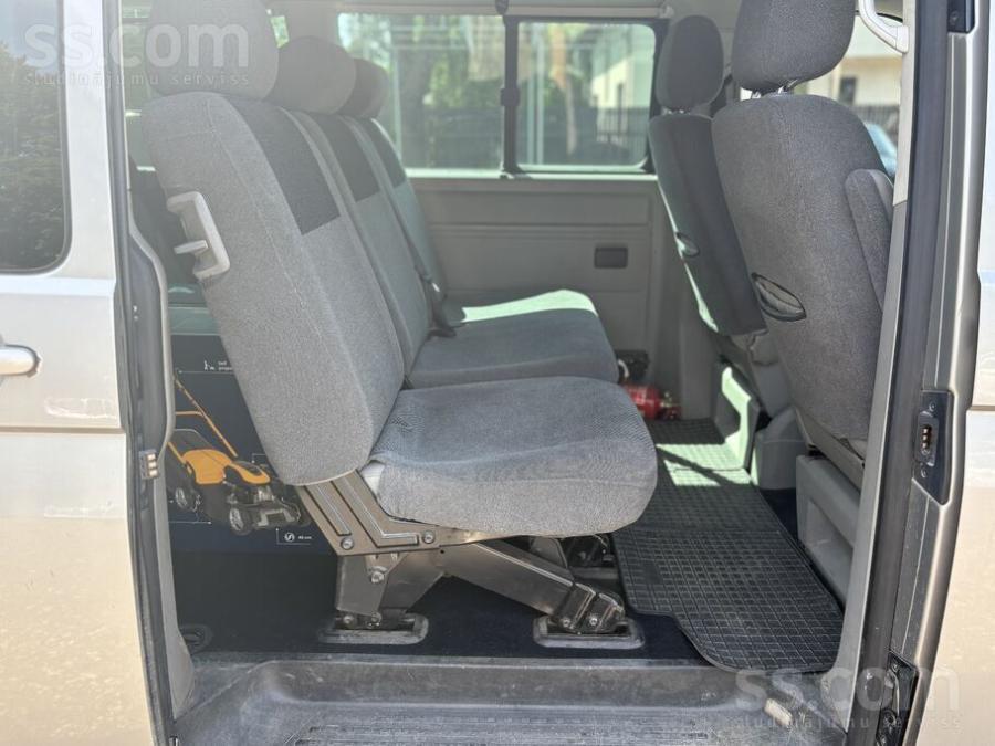 Brūns Volkswagen Caravelle 2014 Rīga, ar dzinēja tilpumu 2.00 L un nobraukumu 0 tūkst. km par 6900 €, foto 12 vietnē AUTOMOTO.COM.LV