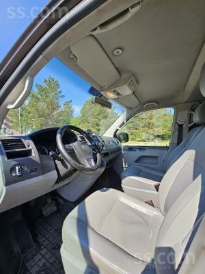 Brūns Volkswagen Caravelle 2015 Rīga, ar dzinēja tilpumu 2.00 L un nobraukumu 520 tūkst. km par 8470 €, foto 9 vietnē AUTOMOTO.COM.LV