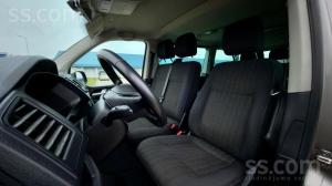 Brūns Volkswagen Caravelle 2017 Liepāja, ar dzinēja tilpumu 2.00 L un nobraukumu 310 tūkst. km par 17900 €, foto 12 vietnē AUTOMOTO.COM.LV