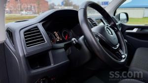 Brūns Volkswagen Caravelle 2017 Liepāja, ar dzinēja tilpumu 2.00 L un nobraukumu 310 tūkst. km par 17900 €, foto 13 vietnē AUTOMOTO.COM.LV