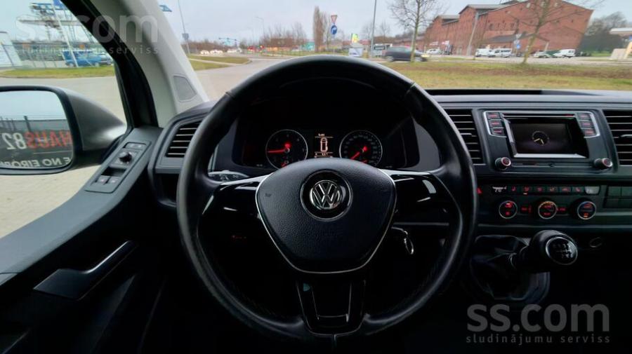 Brūns Volkswagen Caravelle 2017 Liepāja, ar dzinēja tilpumu 2.00 L un nobraukumu 310 tūkst. km par 17900 €, foto 14 vietnē AUTOMOTO.COM.LV
