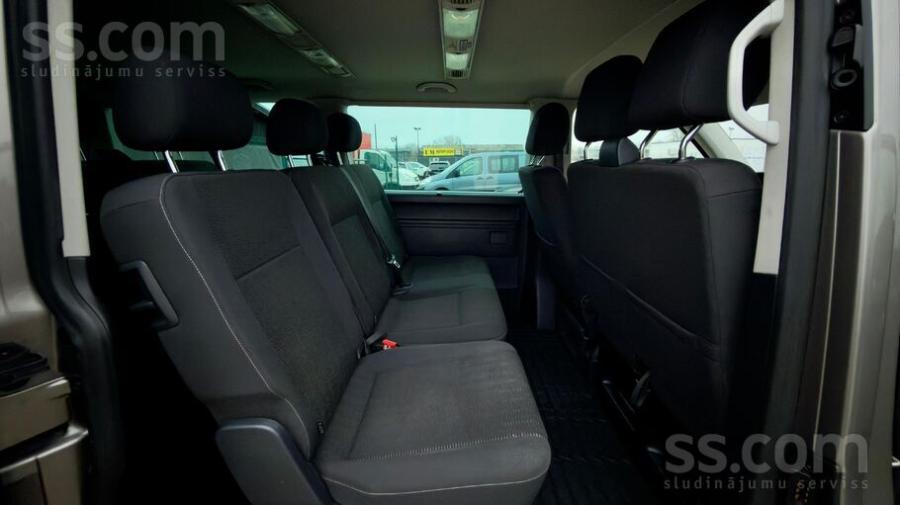 Brūns Volkswagen Caravelle 2017 Liepāja, ar dzinēja tilpumu 2.00 L un nobraukumu 310 tūkst. km par 17900 €, foto 19 vietnē AUTOMOTO.COM.LV