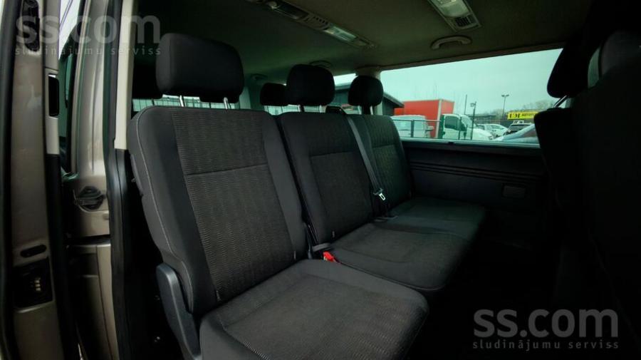 Brūns Volkswagen Caravelle 2017 Liepāja, ar dzinēja tilpumu 2.00 L un nobraukumu 310 tūkst. km par 17900 €, foto 20 vietnē AUTOMOTO.COM.LV