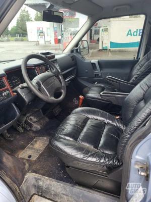 Volkswagen Caravelle 1997 Pasvalys, ar dzinēja tilpumu 2.50 L un nobraukumu 330 tūkst. km par 2600 €, foto 9 vietnē AUTOMOTO.COM.LV