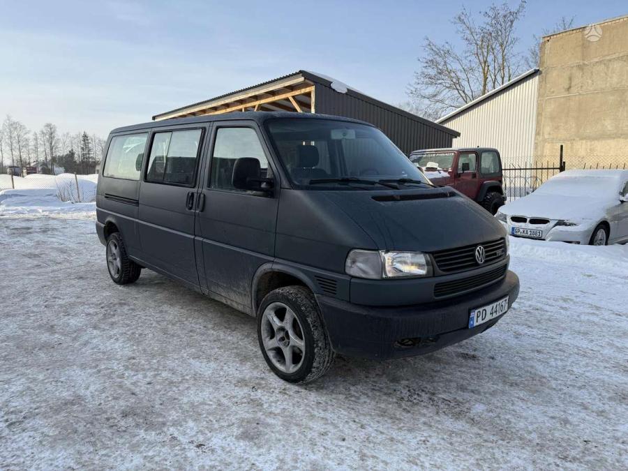 Zaļš Volkswagen Caravelle 2001 Pasvalys, ar dzinēja tilpumu 2.50 L un nobraukumu 285 tūkst. km par 4499 €, foto 1 vietnē AUTOMOTO.COM.LV