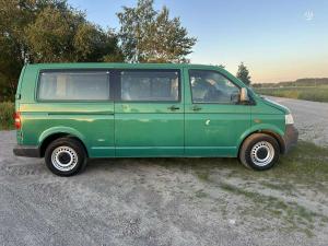 Green Volkswagen Caravelle 2004 in Prienai, with an engine capacity of 2.00 L and mileage of 226 thousand km for 4400 €, photo 6 on AUTOMOTO.COM.LV