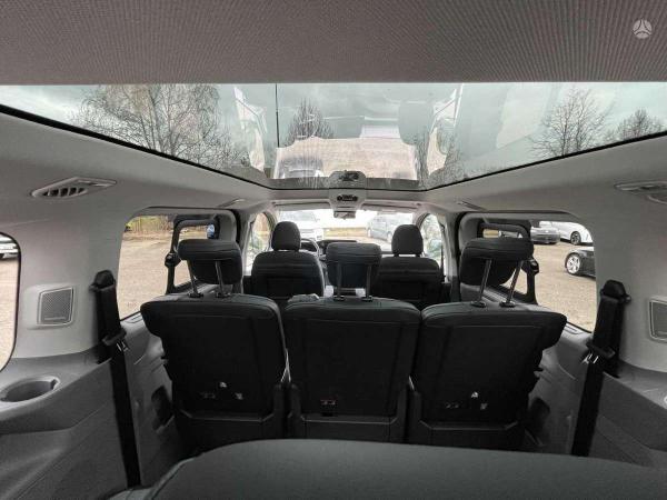 Zaļš Volkswagen Caravelle 2026 Viļņa, ar dzinēja tilpumu 2.00 L un nobraukumu 11 tūkst. km par 65500 €, foto 6 vietnē AUTOMOTO.COM.LV