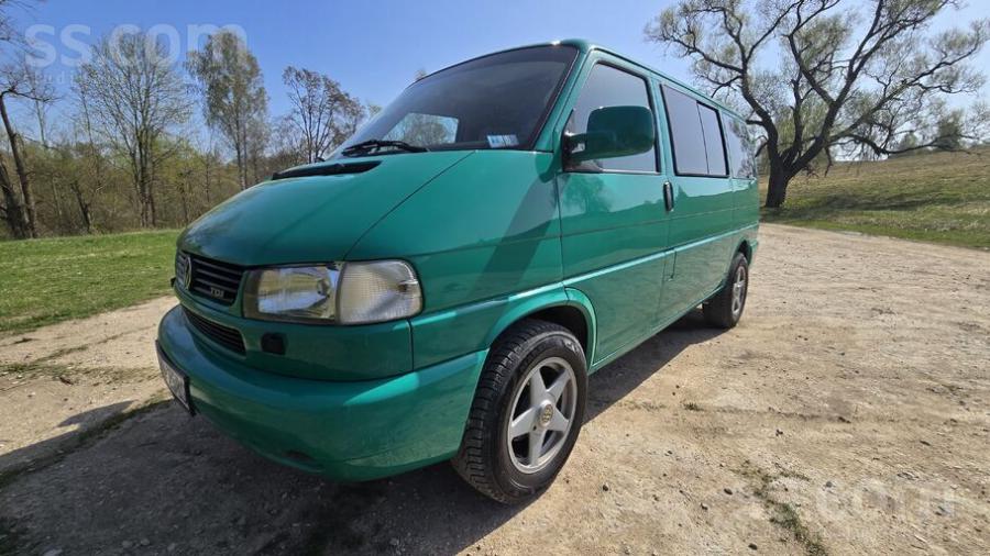 Green Volkswagen Caravelle 2000 in Riga, with an engine capacity of 2.50 L and mileage of 385 thousand km for 6900 €, photo 14 on AUTOMOTO.COM.LV