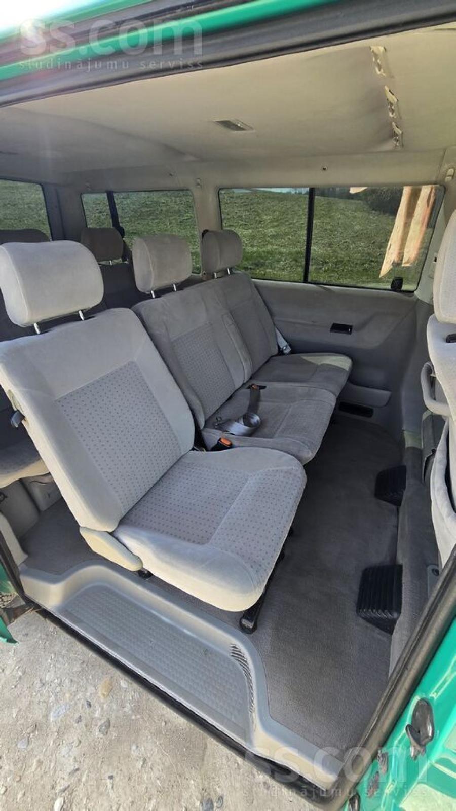Green Volkswagen Caravelle 2000 in Riga, with an engine capacity of 2.50 L and mileage of 385 thousand km for 6900 €, photo 26 on AUTOMOTO.COM.LV