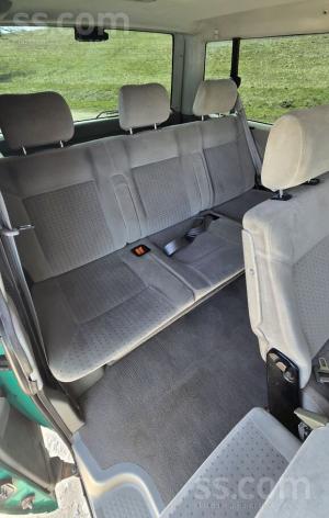 Green Volkswagen Caravelle 2000 in Riga, with an engine capacity of 2.50 L and mileage of 385 thousand km for 6900 €, photo 27 on AUTOMOTO.COM.LV
