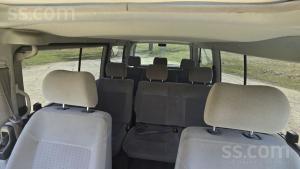 Green Volkswagen Caravelle 2000 in Riga, with an engine capacity of 2.50 L and mileage of 385 thousand km for 6900 €, photo 30 on AUTOMOTO.COM.LV