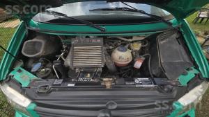 Green Volkswagen Caravelle 2000 in Riga, with an engine capacity of 2.50 L and mileage of 385 thousand km for 6900 €, photo 31 on AUTOMOTO.COM.LV