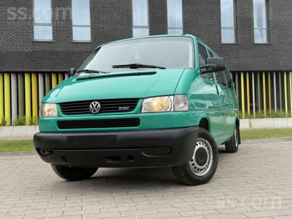 Zaļš Volkswagen Caravelle 2003 Jelgava, ar dzinēja tilpumu 2.50 L un nobraukumu 277 tūkst. km par 26620 €, foto 1 vietnē AUTOMOTO.COM.LV