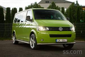 Zaļš Volkswagen Caravelle 2007 Jelgava, ar dzinēja tilpumu 2.50 L un nobraukumu 421 tūkst. km par 6100 €, foto  vietnē AUTOMOTO.COM.LV