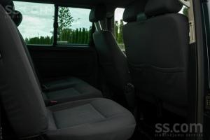 Zaļš Volkswagen Caravelle 2007 Jelgava, ar dzinēja tilpumu 2.50 L un nobraukumu 421 tūkst. km par 6100 €, foto 9 vietnē AUTOMOTO.COM.LV