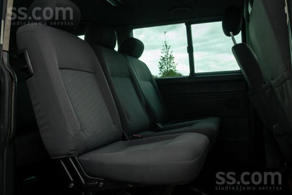 Green Volkswagen Caravelle 2007 in Jelgava, with an engine capacity of 2.50 L and mileage of 421 thousand km for 6100 €, photo 9 on AUTOMOTO.COM.LV