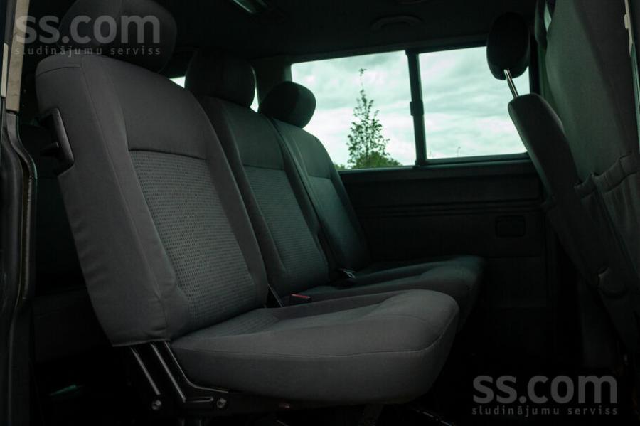 Zaļš Volkswagen Caravelle 2007 Jelgava, ar dzinēja tilpumu 2.50 L un nobraukumu 421 tūkst. km par 6100 €, foto 10 vietnē AUTOMOTO.COM.LV