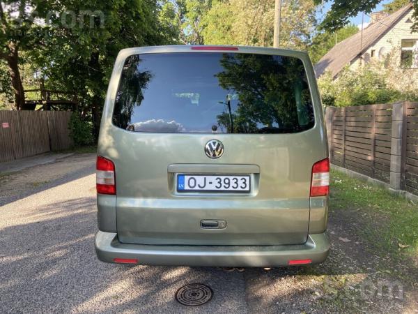 Green Volkswagen Caravelle 2008 in Riga, with an engine capacity of 2.50 L and mileage of 210 thousand km for 8900 €, photo 6 on AUTOMOTO.COM.LV