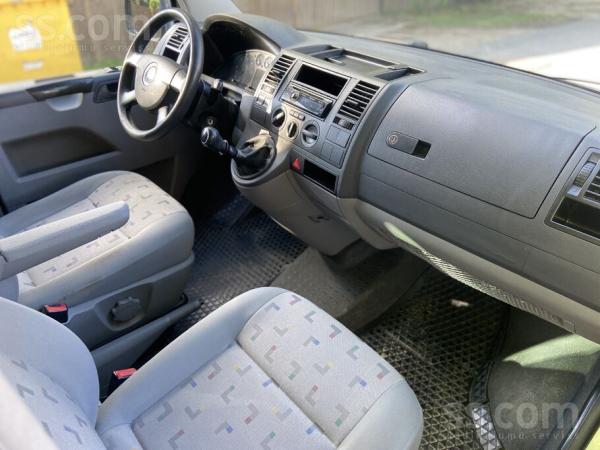 Green Volkswagen Caravelle 2008 in Riga, with an engine capacity of 2.50 L and mileage of 210 thousand km for 8900 €, photo 9 on AUTOMOTO.COM.LV