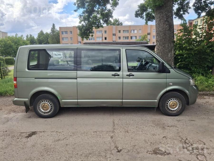 Green Volkswagen Caravelle 2008 in Riga, with an engine capacity of 2.50 L and mileage of 344 thousand km for 4499 €, photo 12 on AUTOMOTO.COM.LV