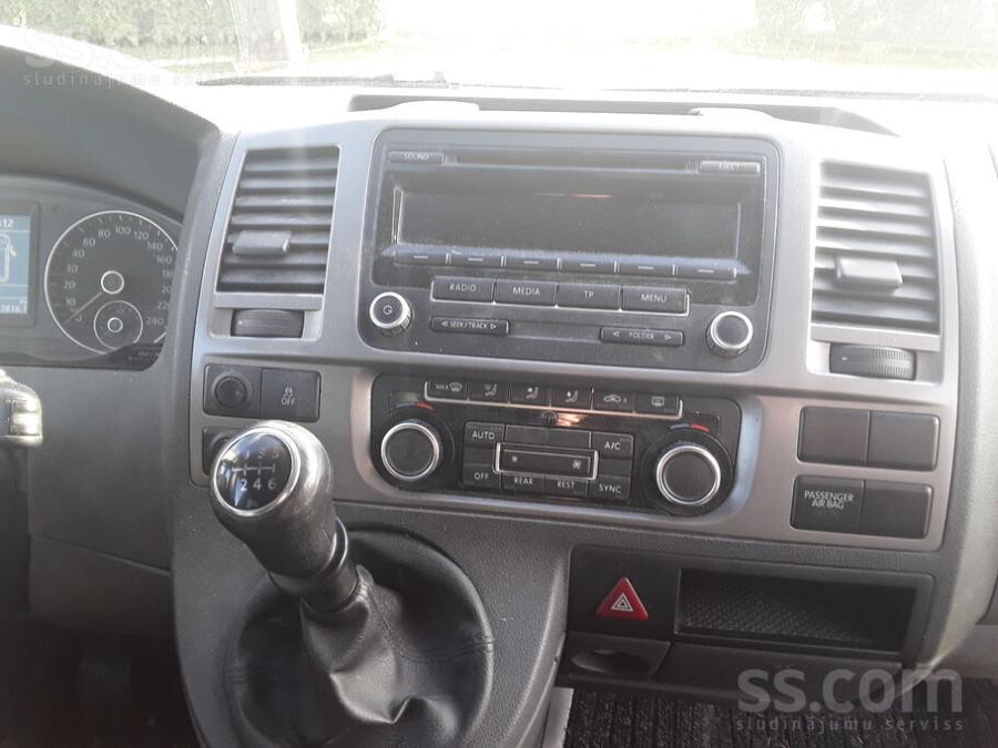 Zaļš Volkswagen Caravelle 2014 Tukums, ar dzinēja tilpumu 2.00 L un nobraukumu 0 tūkst. km par 12000 €, foto 7 vietnē AUTOMOTO.COM.LV