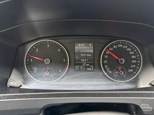Green Volkswagen Caravelle 2016 in Klaipeda, with an engine capacity of 2.00 L and mileage of 250 thousand km for 19700 €, photo 7 on AUTOMOTO.COM.LV