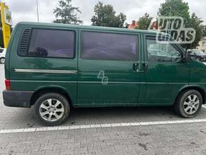 Green Volkswagen Caravelle 1997 in Panevezys, with an engine capacity of 2.50 L and mileage of 396 thousand km for 2000 €, photo 4 on AUTOMOTO.COM.LV