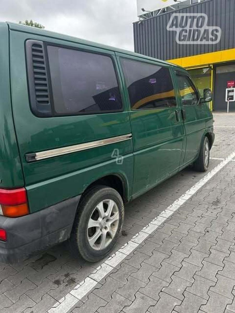 Green Volkswagen Caravelle 1997 in Panevezys, with an engine capacity of 2.50 L and mileage of 396 thousand km for 2000 €, photo 6 on AUTOMOTO.COM.LV