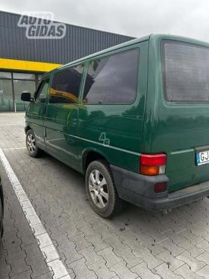 Green Volkswagen Caravelle 1997 in Panevezys, with an engine capacity of 2.50 L and mileage of 396 thousand km for 2000 €, photo 7 on AUTOMOTO.COM.LV