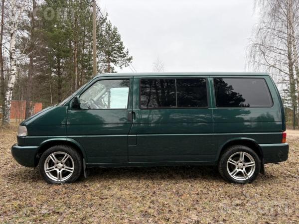 Zaļš Volkswagen Caravelle 2003 Tukums, ar dzinēja tilpumu 2.50 L un nobraukumu 298 tūkst. km par 6300 €, foto 3 vietnē AUTOMOTO.COM.LV