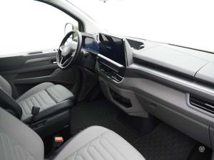 Zaļš Volkswagen Caravelle 2026 Viļņa, ar dzinēja tilpumu 2.00 L un nobraukumu 19 tūkst. km par 63500 €, foto 13 vietnē AUTOMOTO.COM.LV