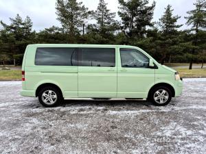Green Volkswagen Caravelle 2006 in Tallinn, with an engine capacity of 2.50 L and mileage of 533 thousand km for 4390 €, photo 3 on AUTOMOTO.COM.LV