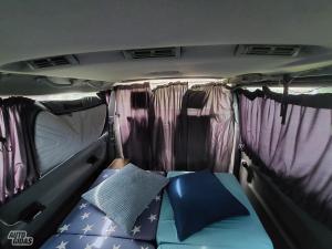 Zaļš Volkswagen Caravelle 1999 Viļņa, ar dzinēja tilpumu 2.50 L un nobraukumu 553 tūkst. km par 4800 €, foto 6 vietnē AUTOMOTO.COM.LV