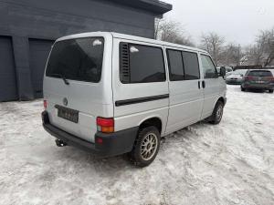 Grey Volkswagen Caravelle 2000 in Vilnius, with an engine capacity of 2.50 L and mileage of 263 thousand km for 2200 €, photo 3 on AUTOMOTO.COM.LV