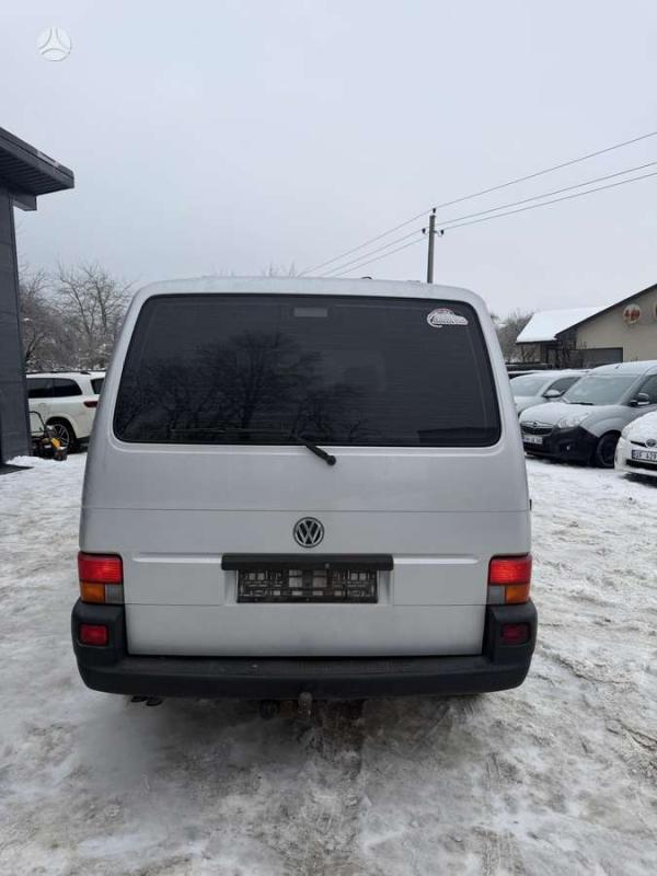Pelēks Volkswagen Caravelle 2000 Viļņa, ar dzinēja tilpumu 2.50 L un nobraukumu 263 tūkst. km par 2200 €, foto 4 vietnē AUTOMOTO.COM.LV