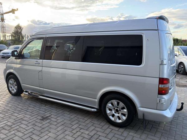 Pelēks Volkswagen Caravelle 2006 Viļņa, ar dzinēja tilpumu 2.50 L un nobraukumu 412 tūkst. km par 3450 €, foto 4 vietnē AUTOMOTO.COM.LV