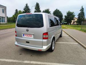 Grey Volkswagen Caravelle 2006 in Vilnius, with an engine capacity of 2.50 L and mileage of 512 thousand km for 6300 €, photo 5 on AUTOMOTO.COM.LV
