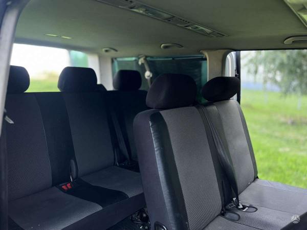 Grey Volkswagen Caravelle 2006 in Kaunas, with an engine capacity of 2.50 L and mileage of 560 thousand km for 5400 €, photo 11 on AUTOMOTO.COM.LV