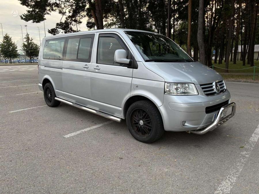 Grey Volkswagen Caravelle 2006 in Kretinga, with an engine capacity of 2.50 L and mileage of 500 thousand km for 5990 €, photo 1 on AUTOMOTO.COM.LV
