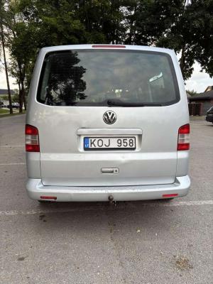 Grey Volkswagen Caravelle 2006 in Kretinga, with an engine capacity of 2.50 L and mileage of 500 thousand km for 5990 €, photo 12 on AUTOMOTO.COM.LV