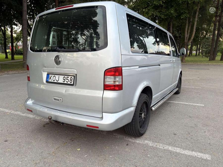Grey Volkswagen Caravelle 2006 in Kretinga, with an engine capacity of 2.50 L and mileage of 500 thousand km for 5990 €, photo 13 on AUTOMOTO.COM.LV