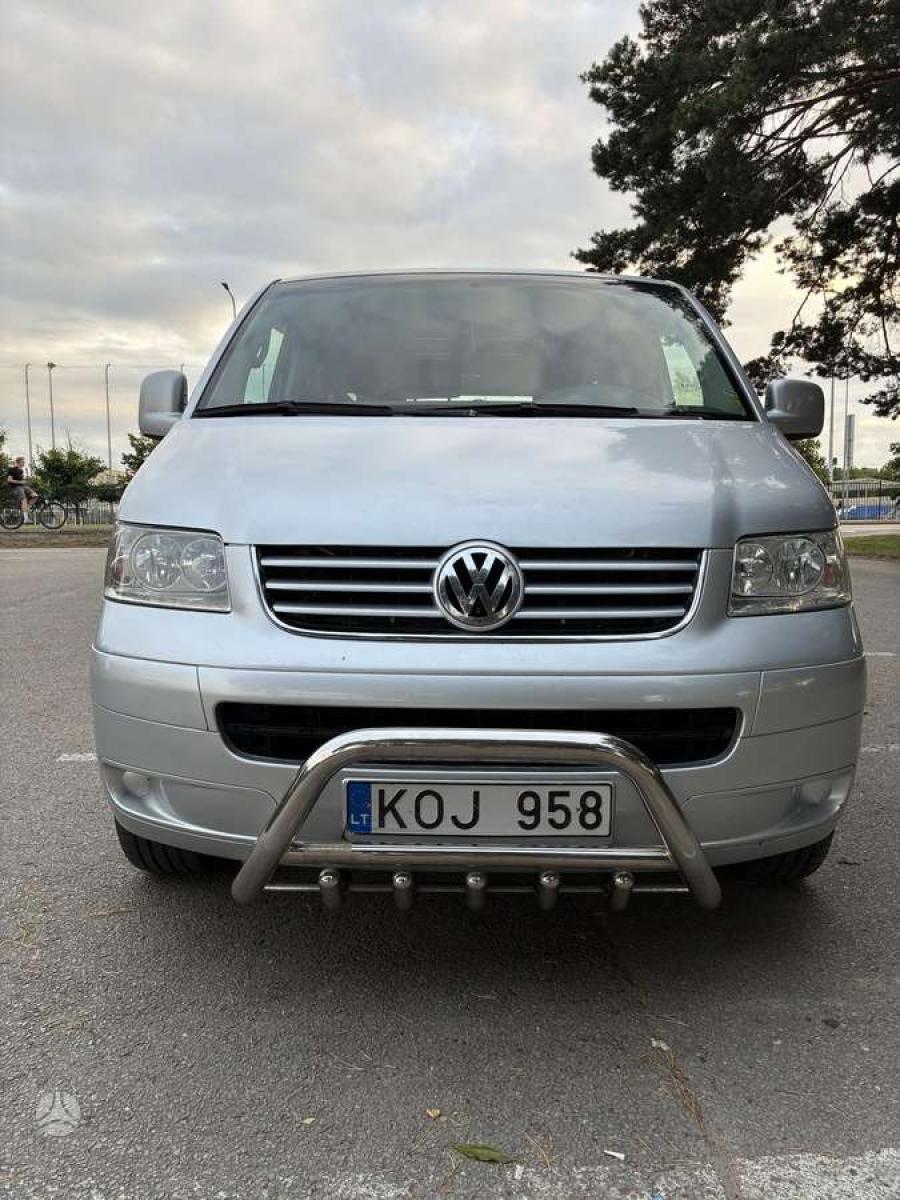 Grey Volkswagen Caravelle 2006 in Kretinga, with an engine capacity of 2.50 L and mileage of 500 thousand km for 5990 €, photo 14 on AUTOMOTO.COM.LV