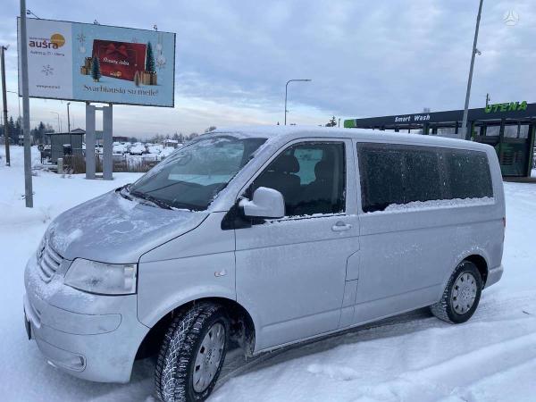 Grey Volkswagen Caravelle 2008 in Utena, with an engine capacity of 2.50 L and mileage of 340 thousand km for 6950 €, photo 1 on AUTOMOTO.COM.LV