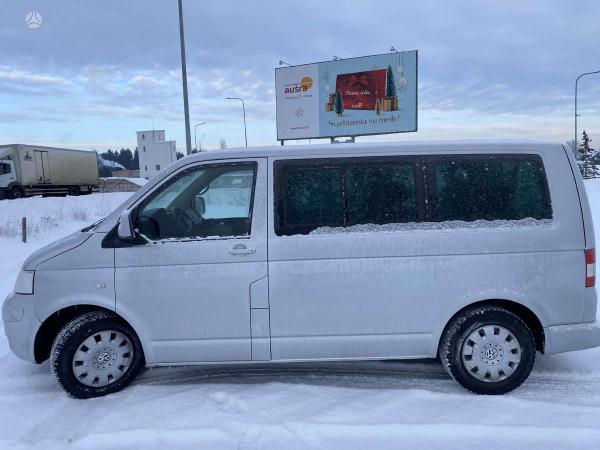 Grey Volkswagen Caravelle 2008 in Utena, with an engine capacity of 2.50 L and mileage of 340 thousand km for 6950 €, photo 5 on AUTOMOTO.COM.LV