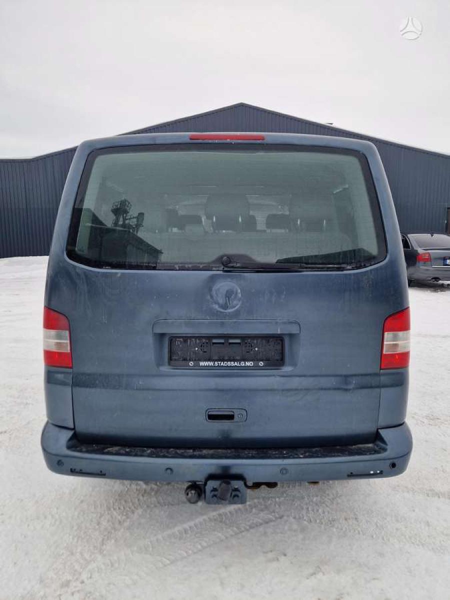 Pelēks Volkswagen Caravelle 2008 Rokiškis, ar dzinēja tilpumu 2.50 L un nobraukumu 290 tūkst. km par 4700 €, foto 6 vietnē AUTOMOTO.COM.LV