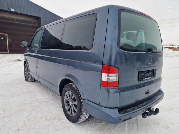 Pelēks Volkswagen Caravelle 2008 Rokiškis, ar dzinēja tilpumu 2.50 L un nobraukumu 290 tūkst. km par 4700 €, foto 7 vietnē AUTOMOTO.COM.LV