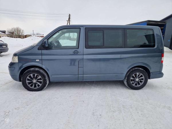 Pelēks Volkswagen Caravelle 2008 Rokiškis, ar dzinēja tilpumu 2.50 L un nobraukumu 290 tūkst. km par 4700 €, foto 8 vietnē AUTOMOTO.COM.LV