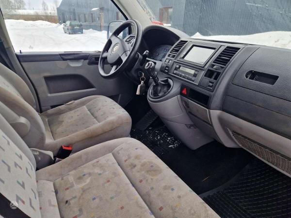Pelēks Volkswagen Caravelle 2008 Rokiškis, ar dzinēja tilpumu 2.50 L un nobraukumu 290 tūkst. km par 4700 €, foto 9 vietnē AUTOMOTO.COM.LV