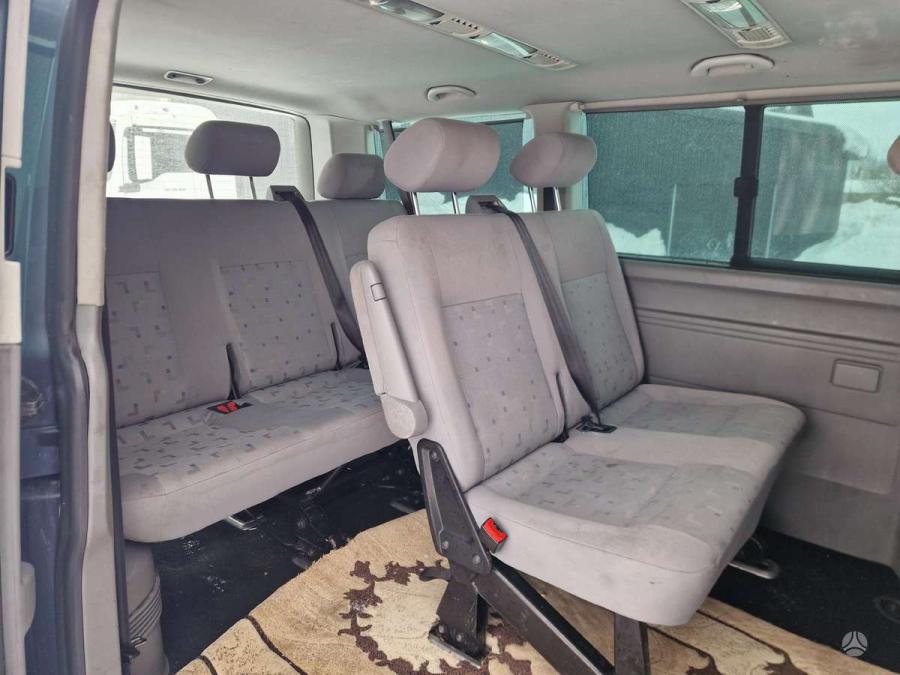 Pelēks Volkswagen Caravelle 2008 Rokiškis, ar dzinēja tilpumu 2.50 L un nobraukumu 290 tūkst. km par 4700 €, foto 11 vietnē AUTOMOTO.COM.LV